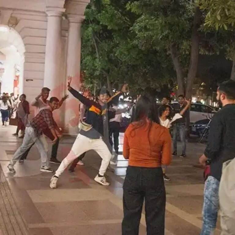 Prom Proposal Ideas: Creative & Memorable Options