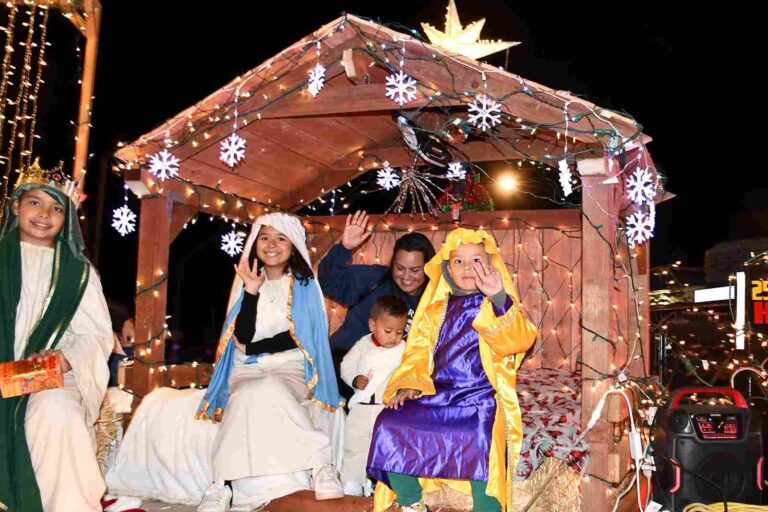 Christmas parade float Ideas – Creative Displays