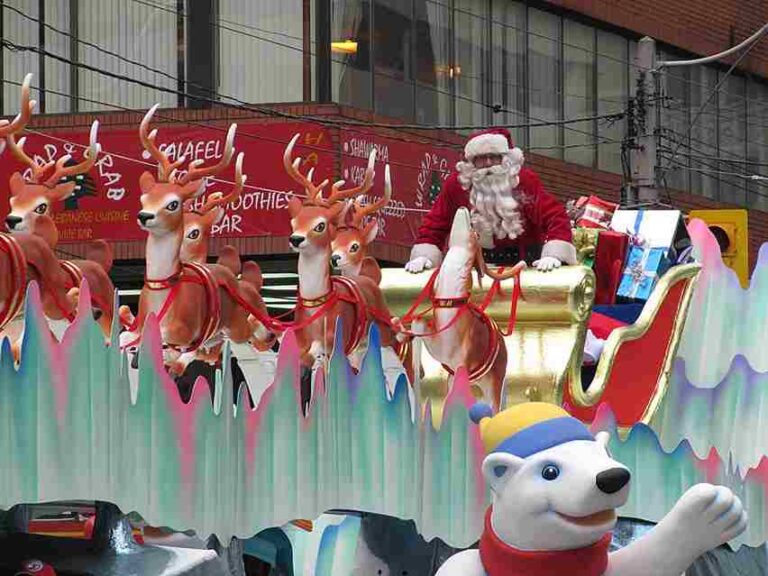 Christmas Float Ideas: Festive Parade Themes