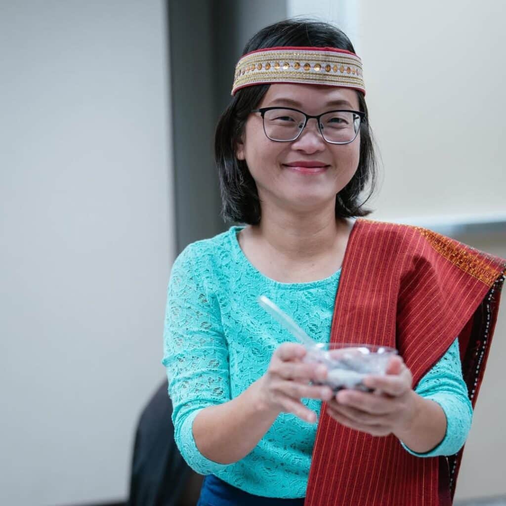 Christmas Headband Game Ideas: Festive Party Fun