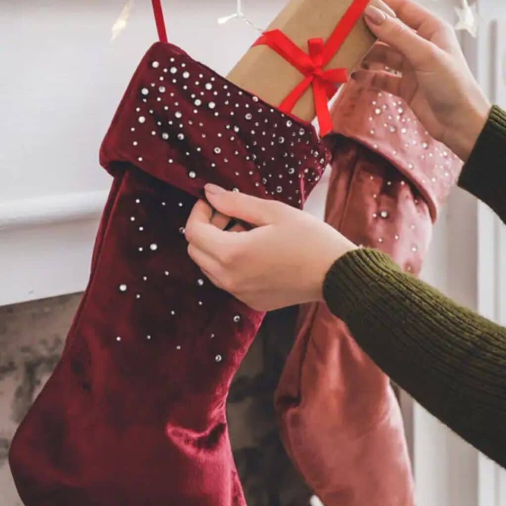 Christmas Game Ideas for Seniors – Fun & Festive Activities