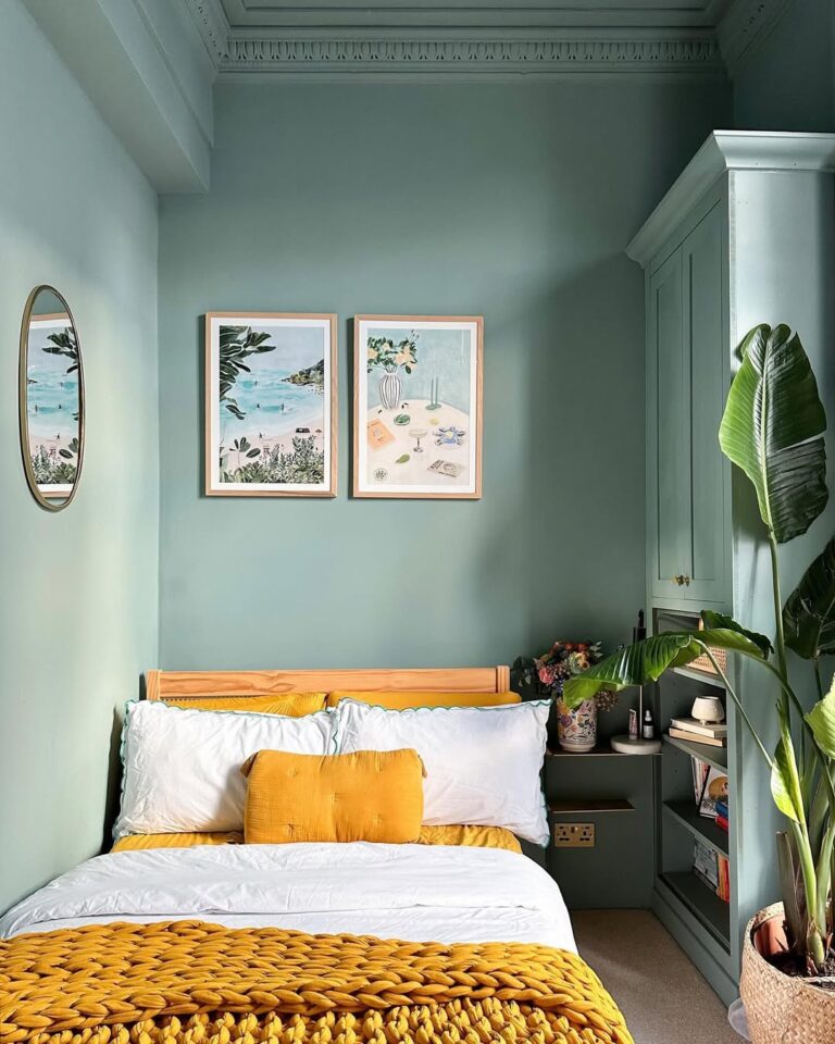 Guest Bedroom Decorating Ideas: Elegant & Inviting